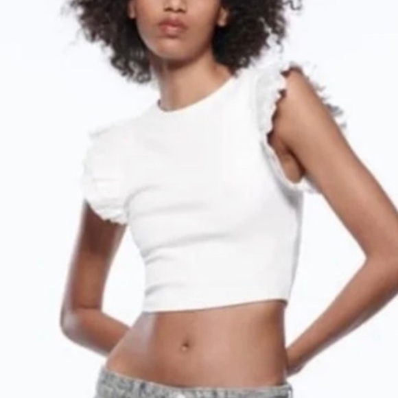 Zara | Tops | Zara White Ruffle Shirt | Poshmark